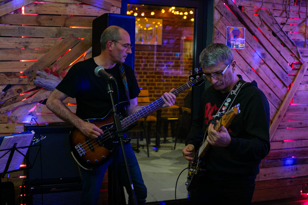 Dates – Saint Rock Station